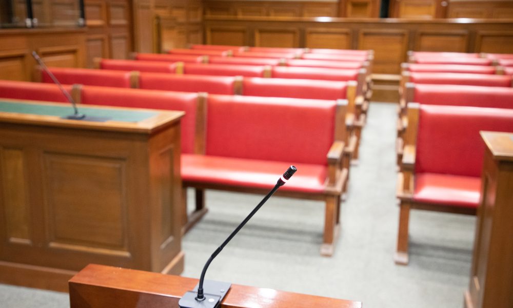 Muž se nechal při sexu inspirovat Kámasútrou. Jenže ji nepochopil a ...